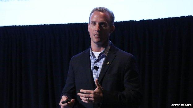 Pinterest to open up user data to help target adverts - BBC News