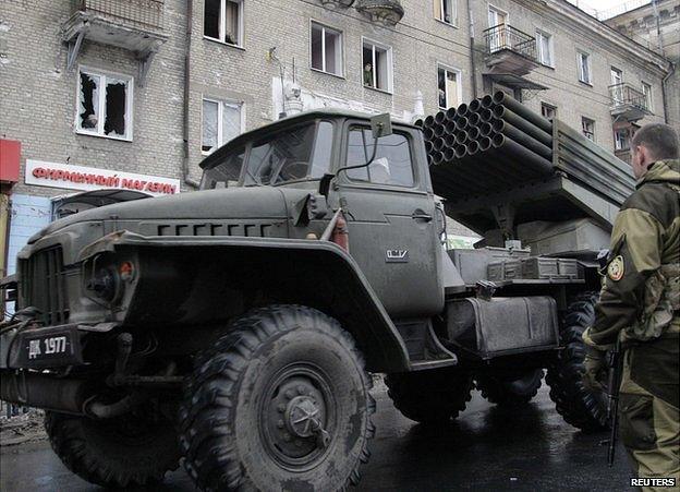 Ukraine rebel Zakharchenko 'rejects truce talks' - BBC News