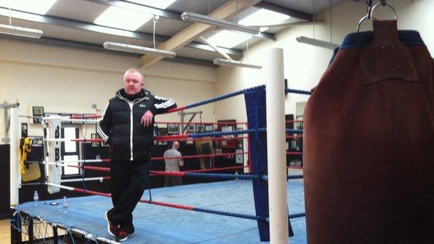 Boxing club complains of 'sectarian abuse' at east Belfast event - BBC News