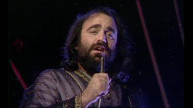 Greek singer Demis Roussos dies aged 68 - BBC News