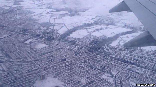 Northern Ireland snow: Transport and roads affected - BBC News