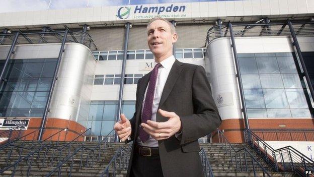 Labour's Jim Murphy holds summit on ending drinks ban at football ...