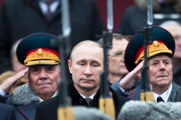 Day in pictures: 23 February 2015 - BBC News