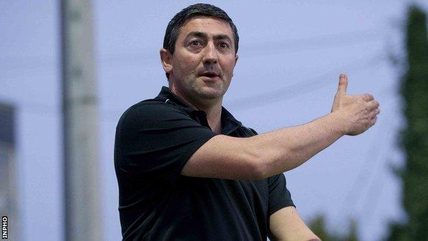 Derry unlikely to challenge for League title accepts Peter Hutton - BBC ...