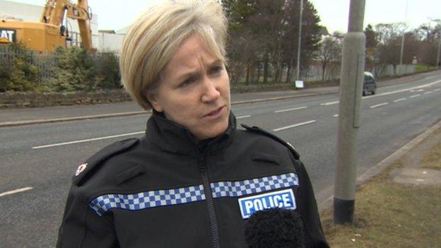 Leeds crash leaves boys aged 13 and 14 dead - BBC News