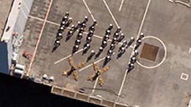 Royal Navy unveils 'modern' uniform - BBC News