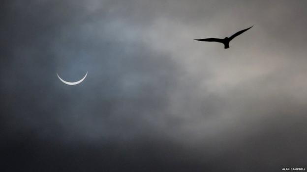 Scotland watches the partial solar eclipse - BBC News
