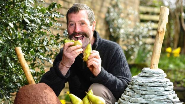 Food and drink theme at Castle Douglas art exhibition - BBC News