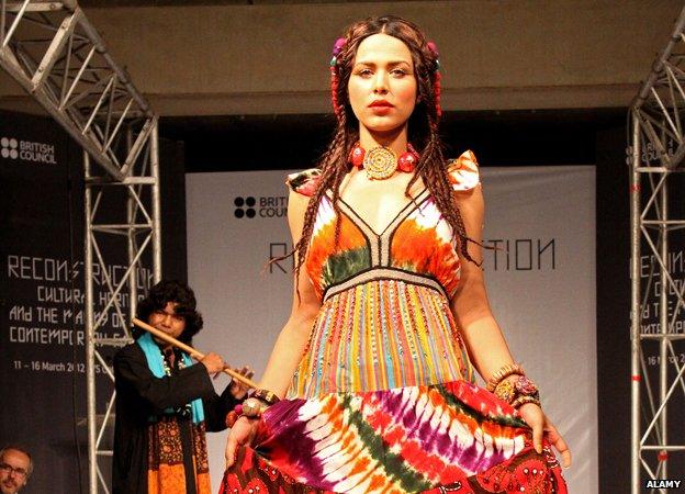 Ayyan Ali: Supermodel in a Pakistani jail - BBC News