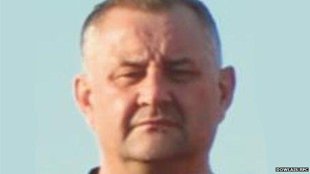 Dowlais rugby club mourns death of coach Keith Winstone - BBC News