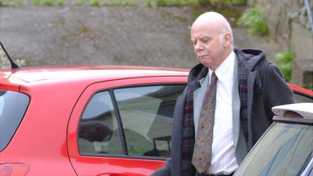 Alderney doctor Rory Lyons' suspension is lifted - BBC News