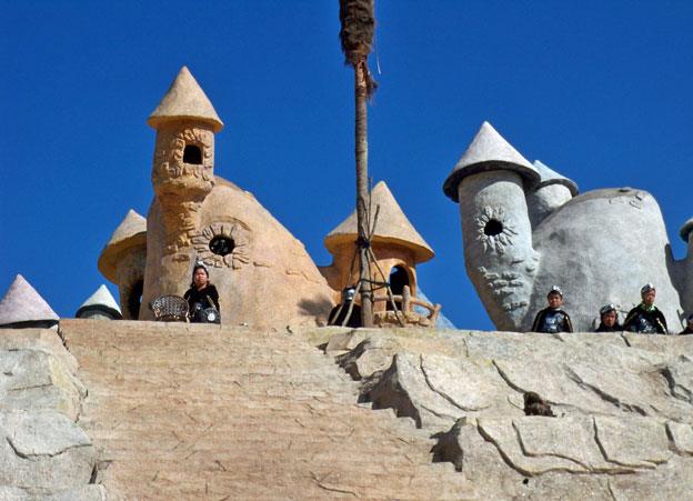 The theme park where all the staff have dwarfism - BBC News