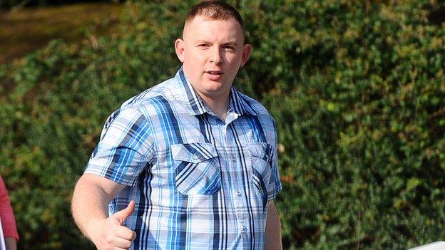 eBay conman Phillip Shortman jailed for two years - BBC News