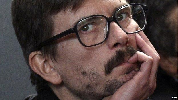 Charlie Hebdo's Luz quits Muhammad cartoons - BBC News