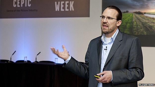 Should we fear the future workplace - or embrace change? - BBC News