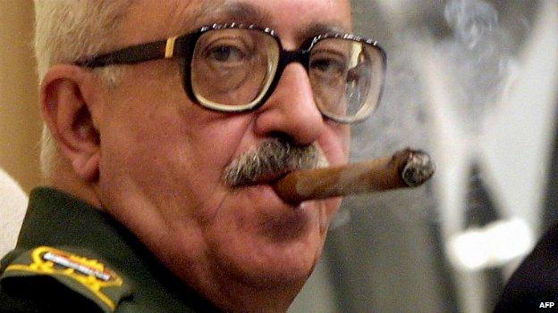 Tariq Aziz, ex-Saddam Hussein aide, dies after heart attack - BBC News