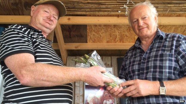 On the roads discovering Britain's eccentric lay-by businesses - BBC News