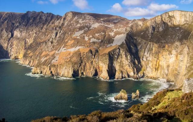 Slieve League: Pair released without charge over alleged assault - BBC News