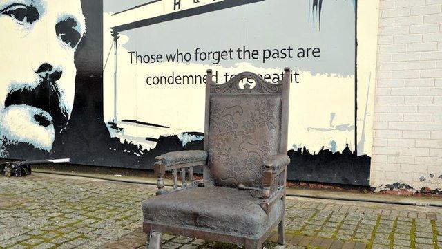 David Ervine: Memorial garden for former PUP leader opens - BBC News