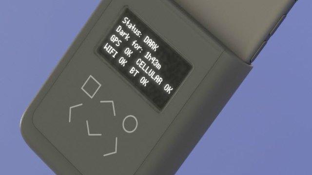 Snowden designs phone case to spot hack attacks - BBC News