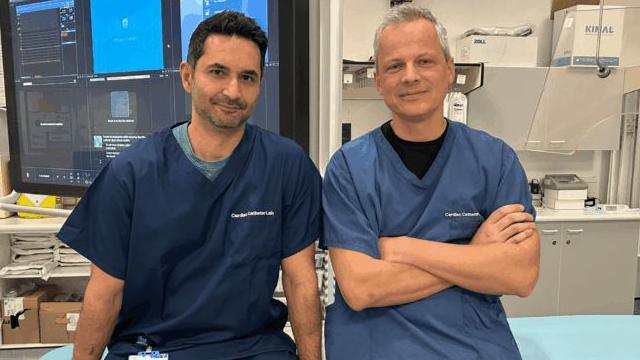 Worthing doctors praised for saving life of six-year-old - BBC News