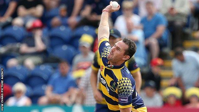 Glamorgan: Shaun Tait urges team not to 'mess it up' - BBC Sport