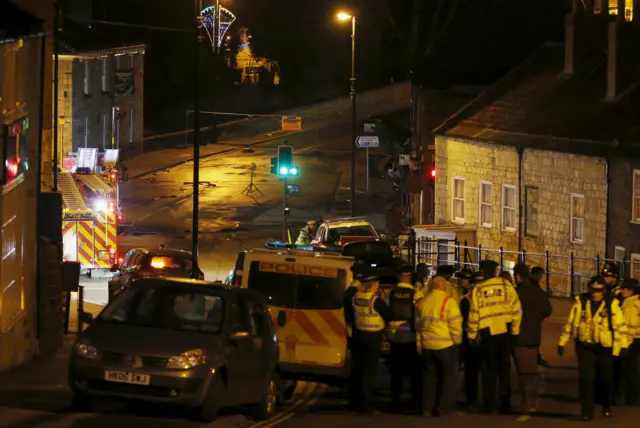 Yorkshire floods: Latest updates - BBC News
