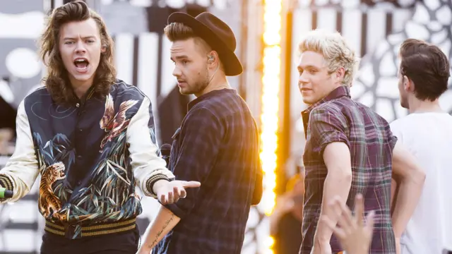 Entertainment Live: 22 September 2015 - BBC News