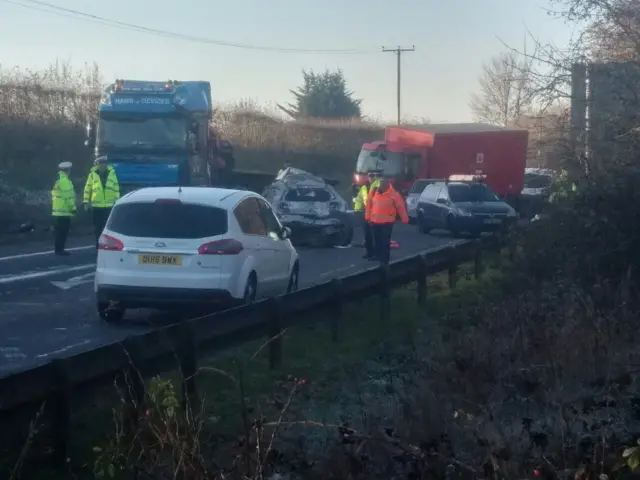 Oxfordshire Live: Severe accident on A420 - BBC News