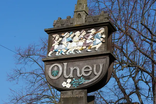 BBC Local Live: Beds, Herts & Bucks on Tuesday, 9 February 2016 - BBC News