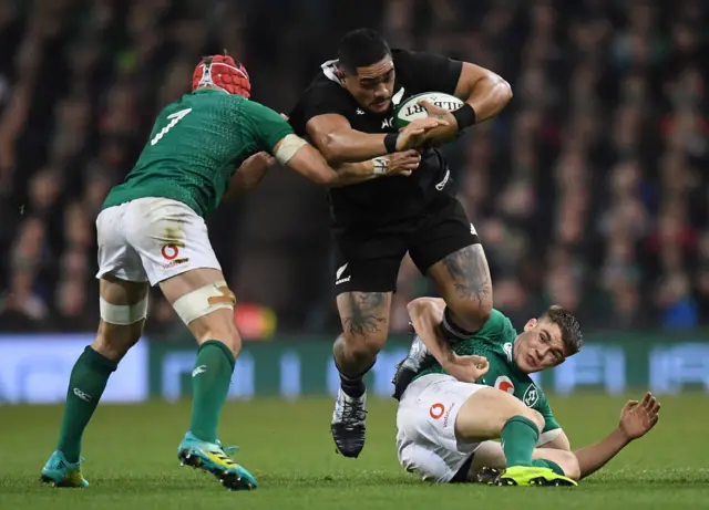 Listen to Ireland v New Zealand autumn international live - BBC Sport