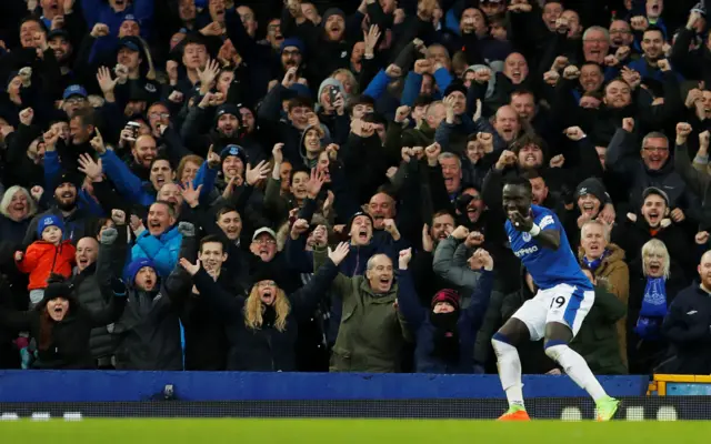 Saturday's Premier League: Wins for Everton, West Ham & Swansea - BBC Sport