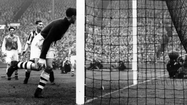 EFL Rewind: Relive the opening day of Football League action 130 years ...