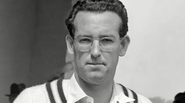 Listen to County Championship Division One commentaries - BBC Sport