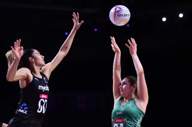 Northern Ireland beat Barbados 46-43 in Netball World Cup - BBC Sport