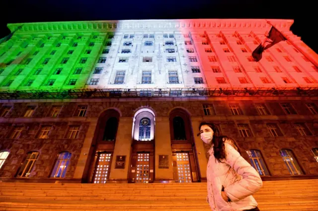 Coronavirus: Germany bans gatherings of more than two to curb virus ...