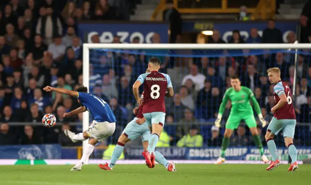 Premier League LIVE: Everton v Burnley score, commentary & updates ...