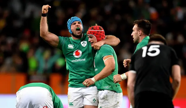 New Zealand v Ireland live: Ireland secure historic win over 14-man New ...