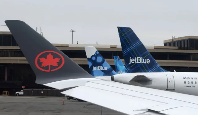 US flights: Technical glitch resolved and departures resume - BBC News