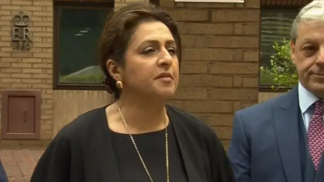 David Carrick: Met Police 'truly sorry' predatory officer wasn't removed - BBC News