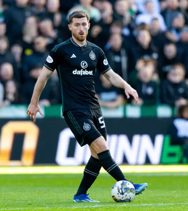 Scottish Premiership: Dundee & St Mirren win; Motherwell net late ...