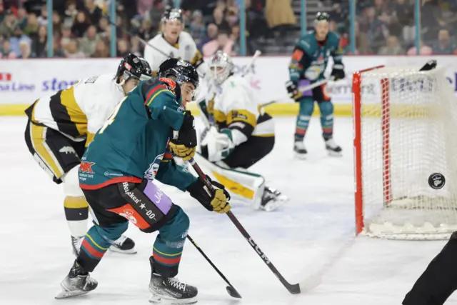 Elite League play-offs: Belfast Giants v Nottingham Panthers - BBC Sport