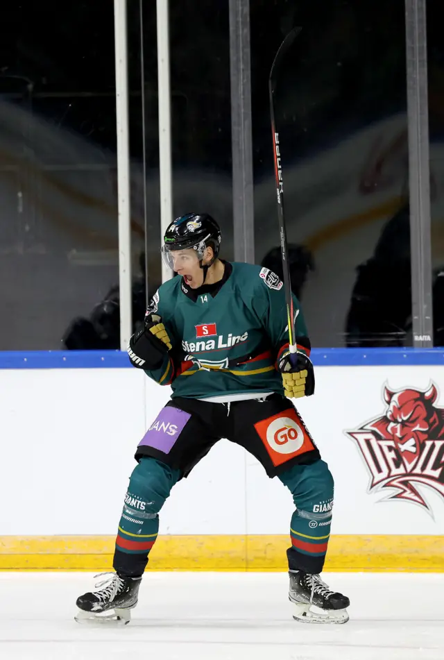 Elite League play-offs: Belfast Giants v Nottingham Panthers - BBC Sport