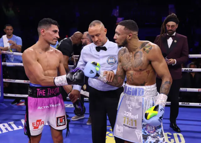 Jordan Gill vs Zelfa Barrett live: Boxing fight time, text & undercard ...