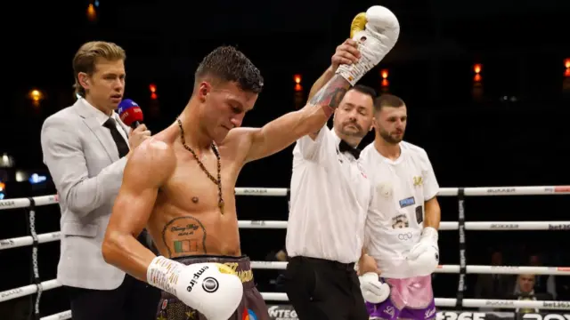 Boxing LIVE: Jessica McCaskill v Lauren Price for WBA, IBO and Ring ...