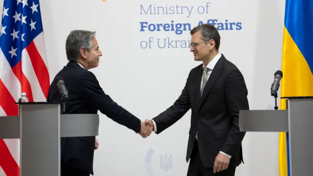 Zelensky cancels foreign trips as Russia attacks north-east Ukraine ...