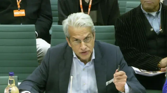 Senior BBC figures questioned by MPs on Trump speech edit - BBC News