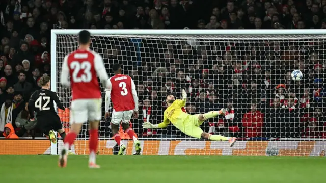 Champions League LIVE: Arsenal vs Bayern Munich, Liverpool vs PSV & PSG ...