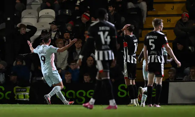 Grimsby Town 1-2 Tranmere Rovers: Kristian Dennis hits 96th-minute ...