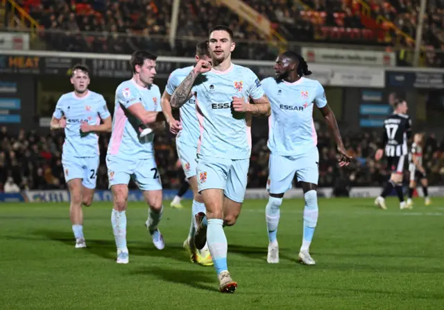 Grimsby Town 1-2 Tranmere Rovers: Kristian Dennis hits 96th-minute ...